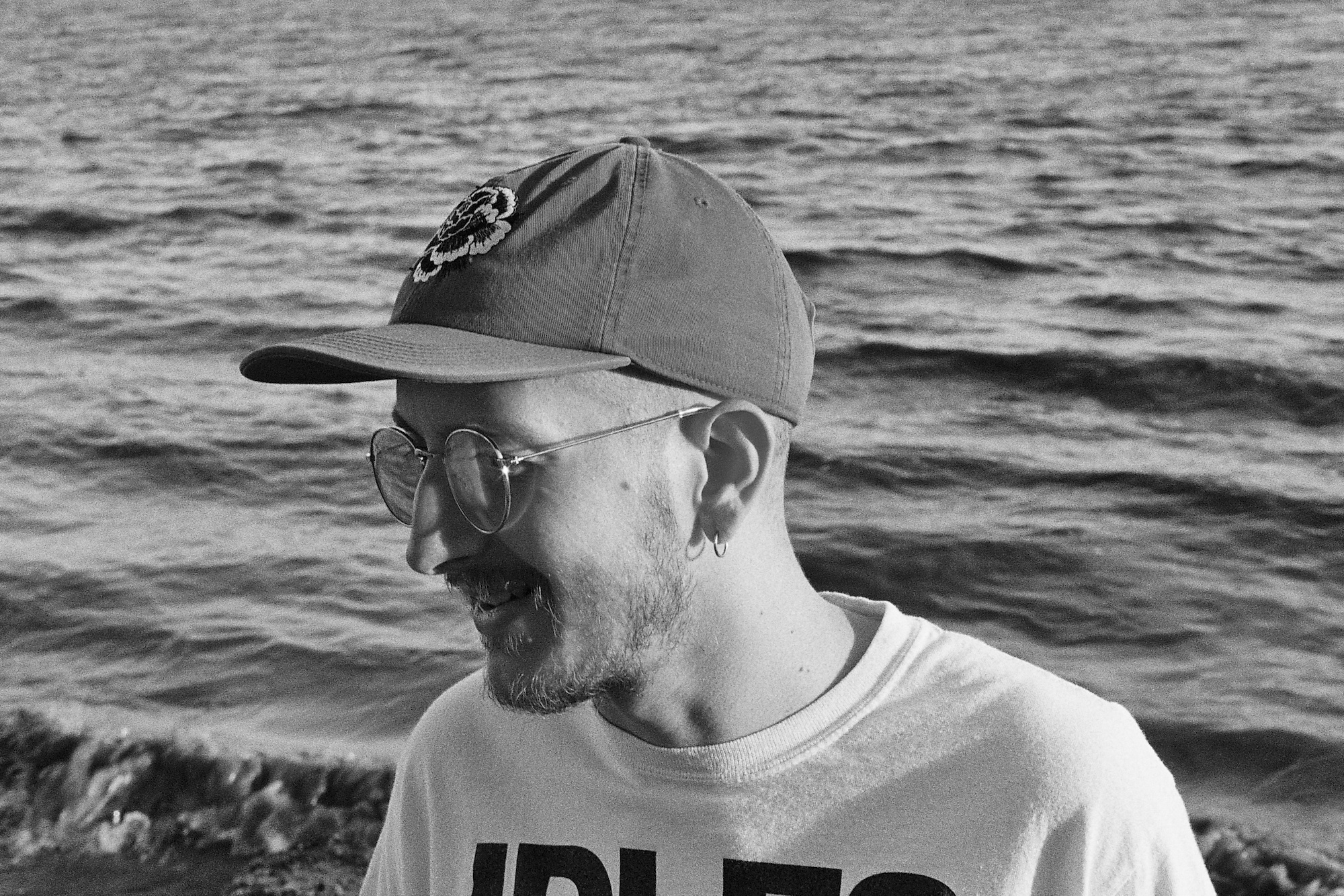 Tom Kay has returned with new single 'No Shame/No Rain'