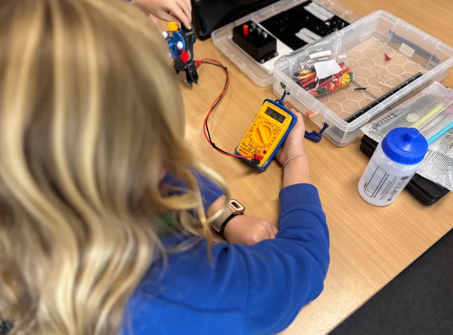 DBS Offshore Wind Farms launch STEM activity programme for East Riding ...