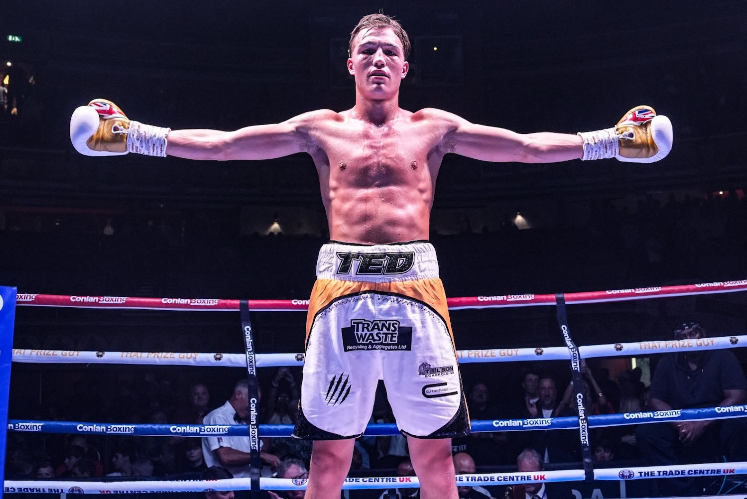 North Cave boxer Ted Jackson makes impressive professional debut