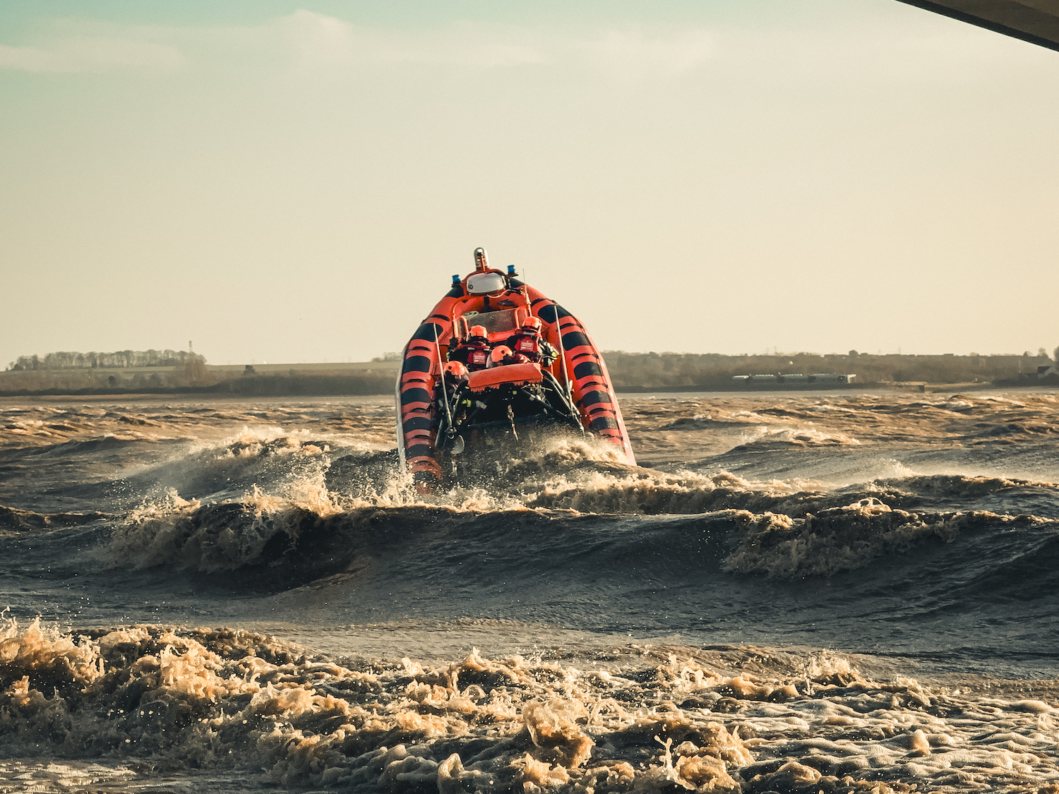 Humber Rescue launches in Storm Eowyn to person in the water