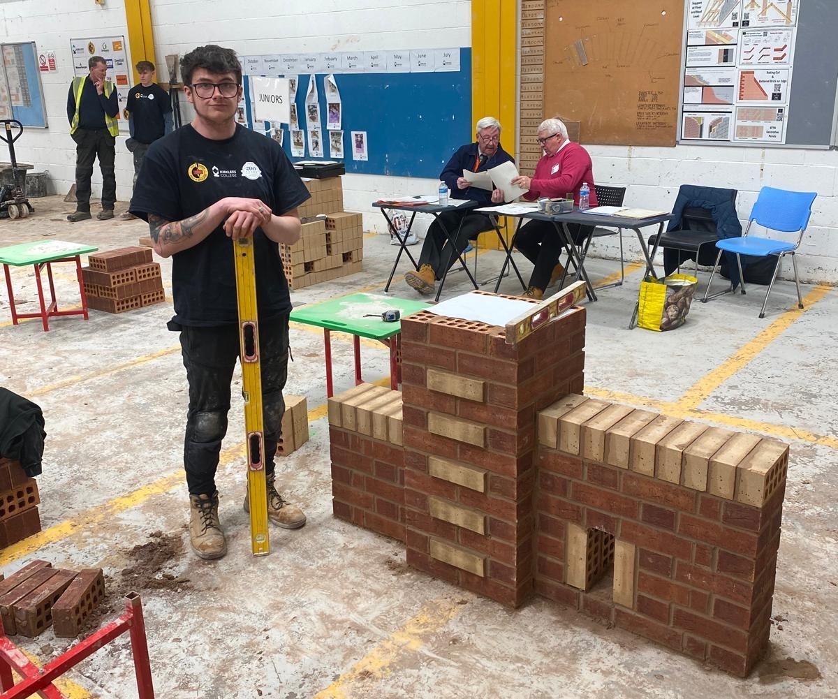 Hull apprentice puts down solid career foundations in bricklaying ...